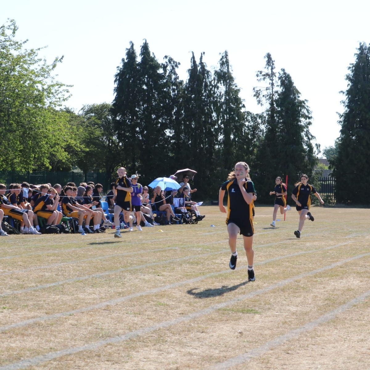 Kennet School - Sun, Spirit & Sportsmanship Shine at Sports Day